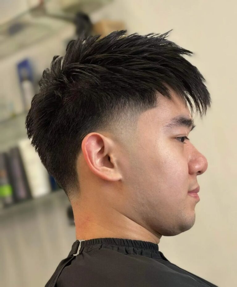 Low Taper Fade Haircut for Straight Hair – Stylish Look