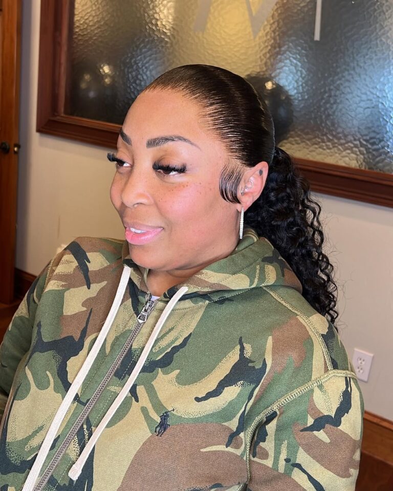 Military Approved Hairstyles for Women: Stylish Compliant