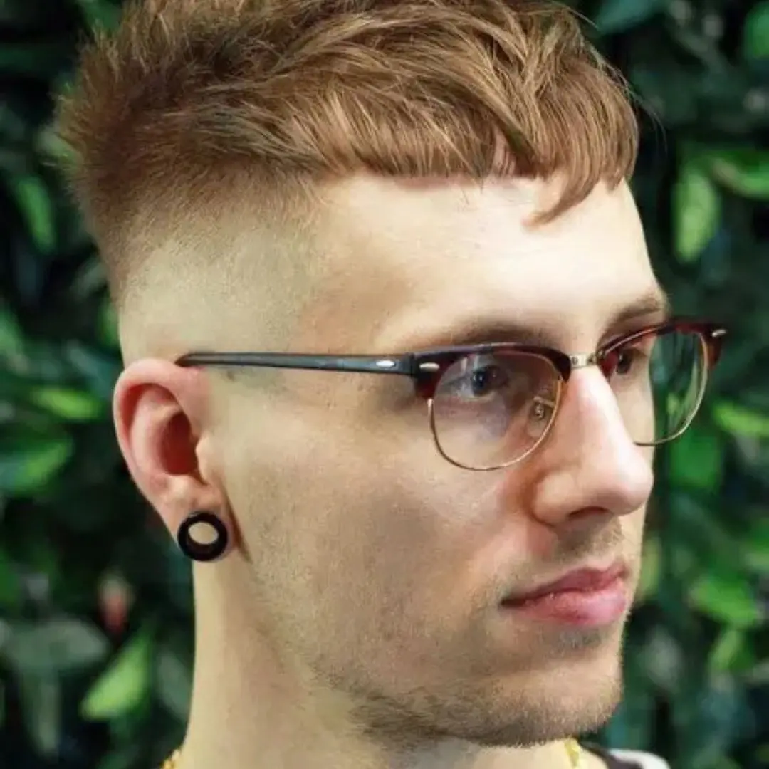 Men's Angular Hairstyles for Soft Round Face: Sharp Looks