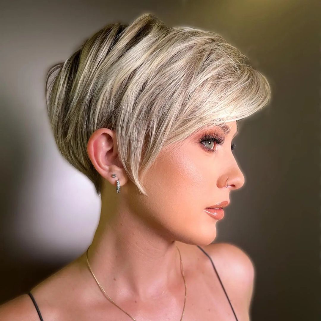 Volume at Temples and Crown Hairstyle for Women: Bold Look